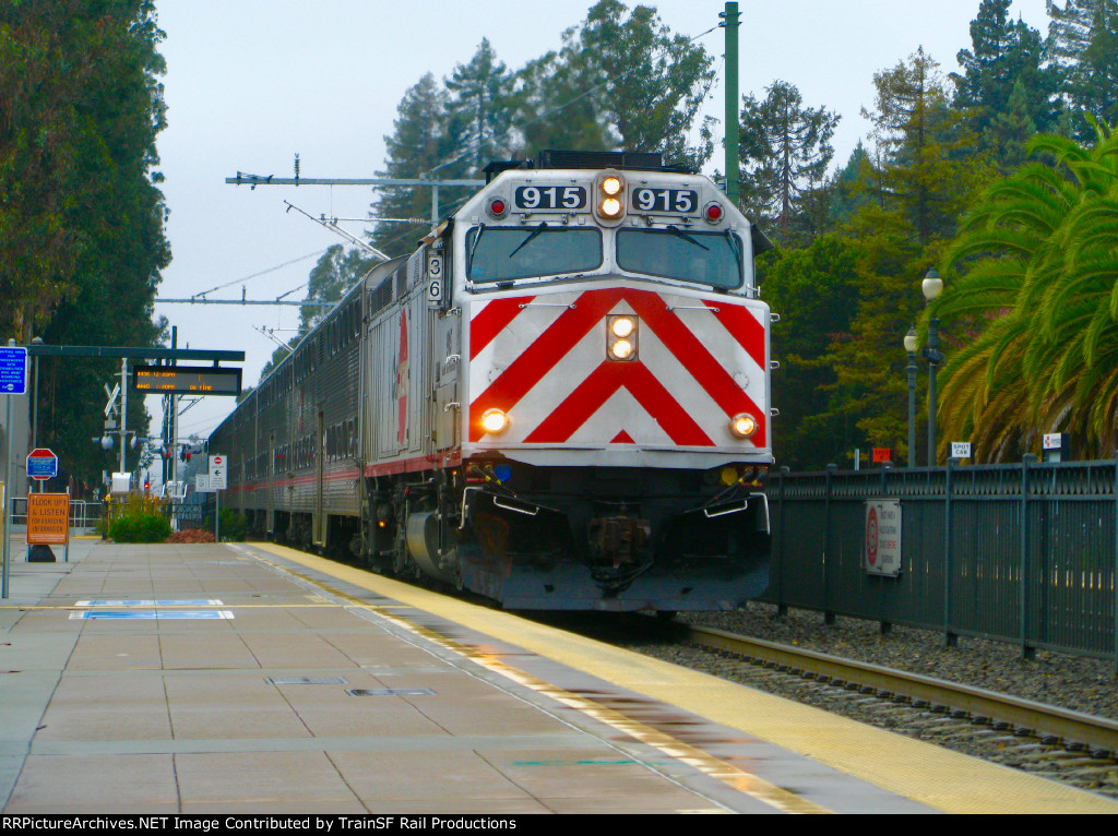 JPBX 915 Leads Caltrain 436